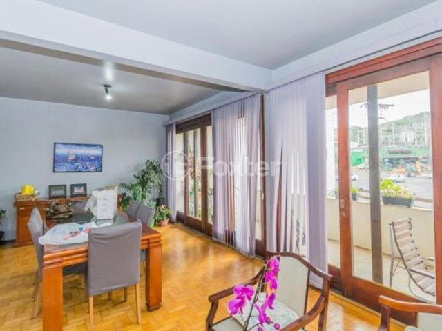 Apartamento, 4 dormitórios, 250 m², em Cavalhada