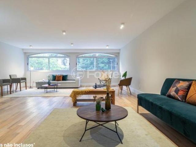 Apartamento, 4 dormitórios, 263 m², em Bela Vista