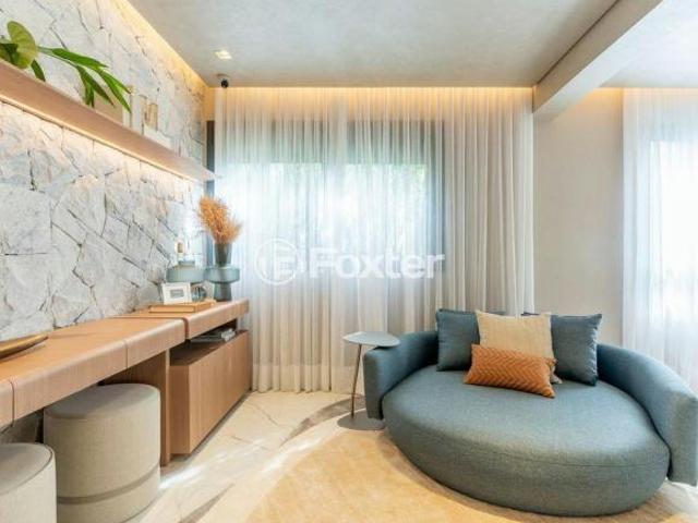 Apartamento, 4 dormitórios, 201 m², em Moinhos de Vento