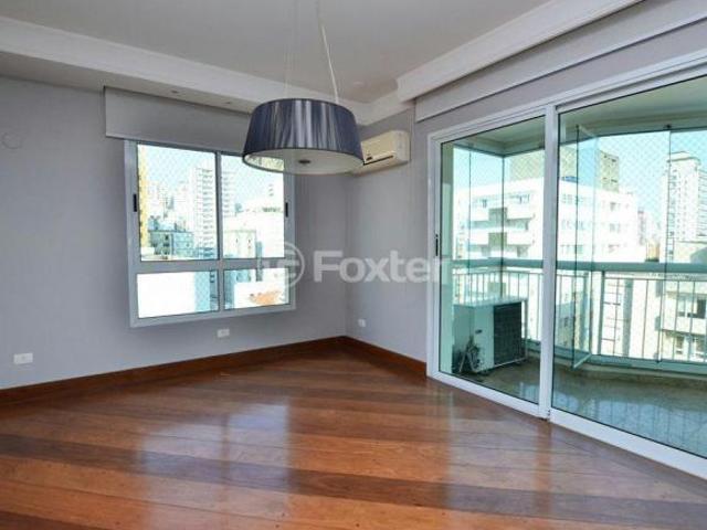 Apartamento, 4 dormitórios, 205 m², em Jardim Paulista