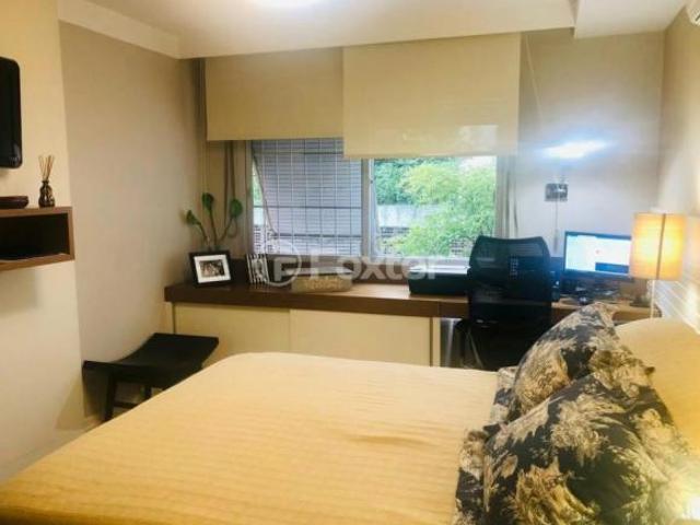 Apartamento, 4 dormitórios, 212 m², em Santa Cecília