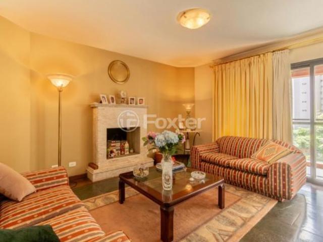 Apartamento, 4 dormitórios, 216 m², em Vila Mascote