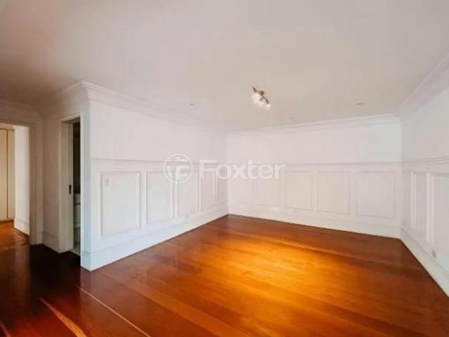 Apartamento, 4 dormitórios, 220 m², em Jardim Paulista