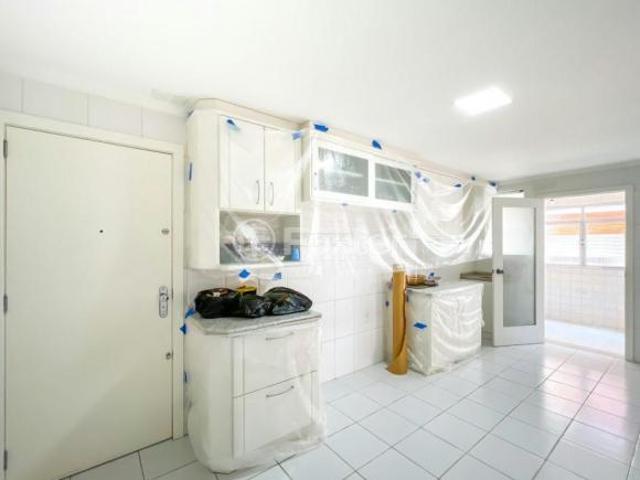 Apartamento, 4 dormitórios, 226 m², em Moinhos de Vento