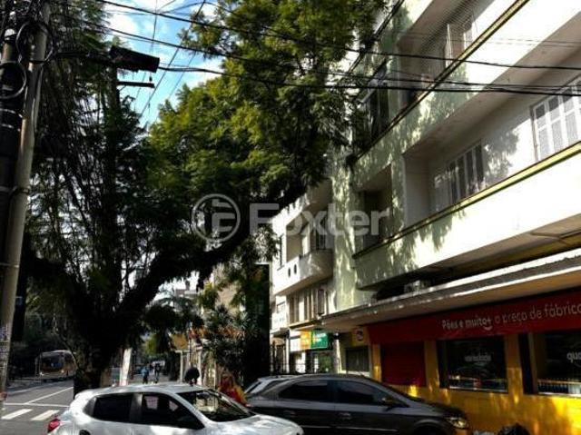 Apartamento, 4 dormitórios, 226 m², em Independência