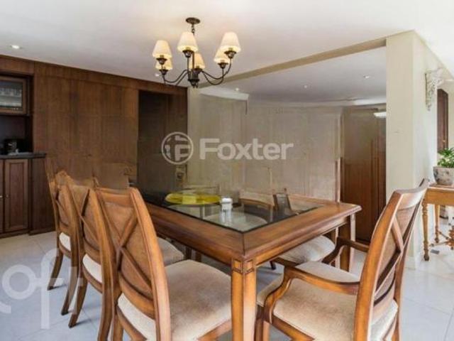 Apartamento, 4 dormitórios, 229.05 m², em Bela Vista
