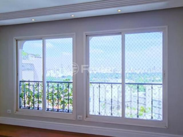 Apartamento, 4 dormitórios, 229 m², em Jardim Paulista