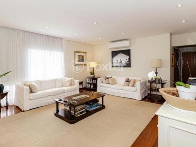 Apartamento, 4 dormitórios, 238 m², em Higienópolis
