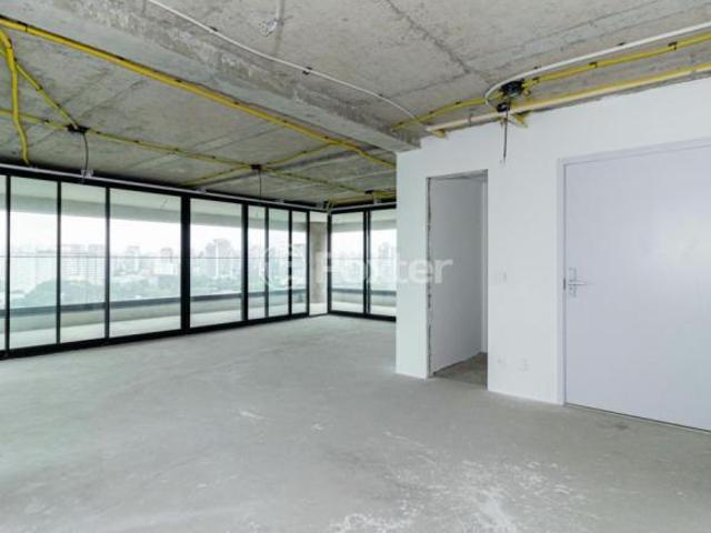 Apartamento, 4 dormitórios, 238 m², em Ibirapuera