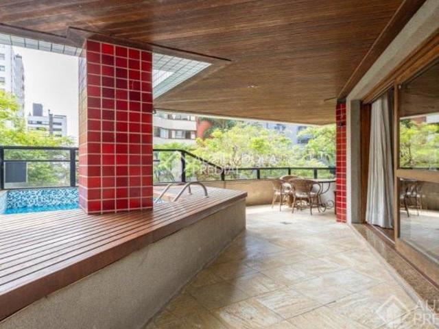 Apartamento 4 Dormitórios | 2 Suítes | 3 Vagas Petrópolis, próximo à Carlos Gome