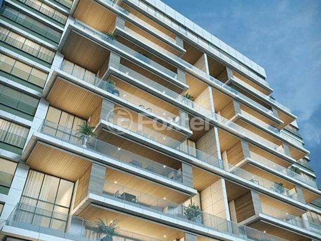 Apartamento, 4 dormitórios, 365.53 m², em Cristal