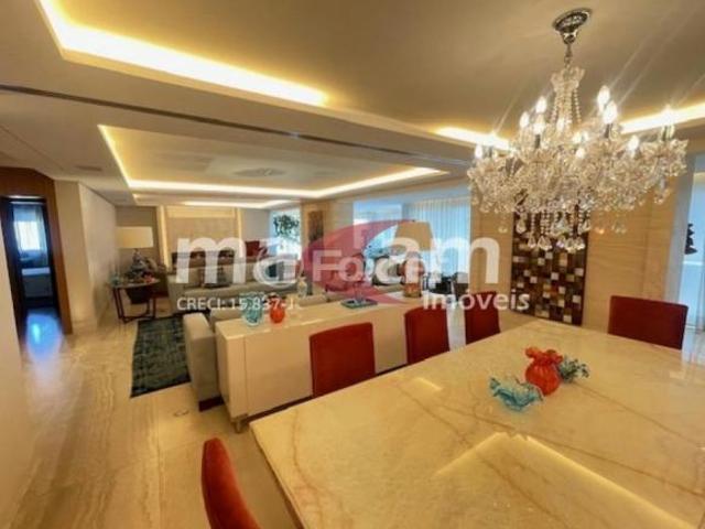 Apartamento, 4 dormitórios, 370 m², em Campo Belo