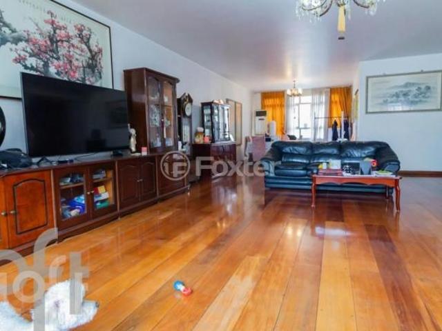 Apartamento, 4 dormitórios, 303 m², em Bom Retiro