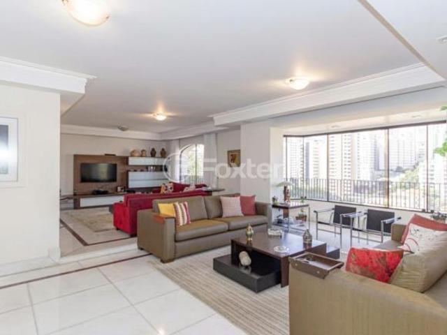 Apartamento, 4 dormitórios, 300 m², em Pacaembu