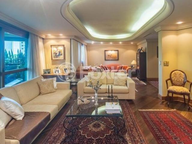 Apartamento, 4 dormitórios, 301.65 m², em Auxiliadora