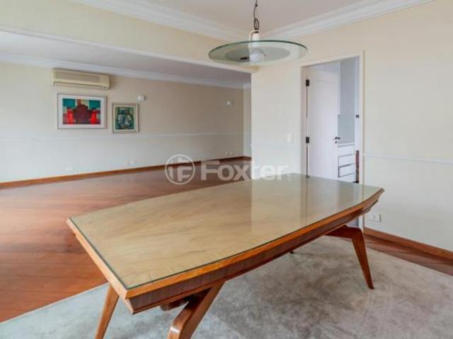 Apartamento, 4 dormitórios, 337 m², em Higienópolis