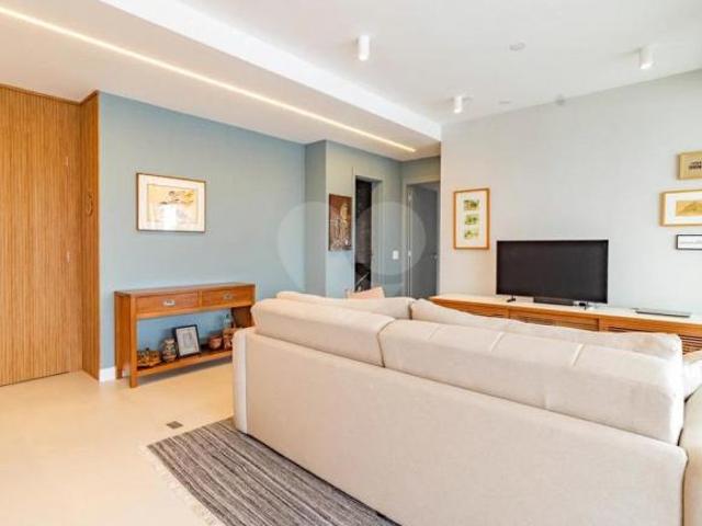 APARTAMENTO 4 DORMITÓRIOS, 3 SUÍTES NO ALTO DA LAPA
