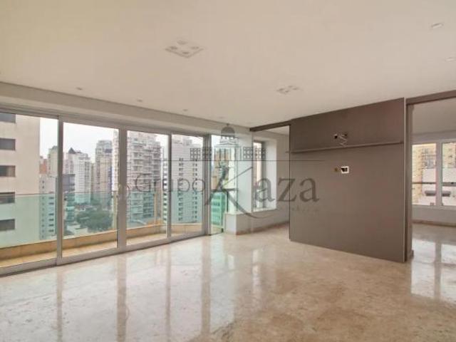 Apartamento 4 dormitórios, 3 suítes e 3 vagas na Vila Nova Conceição