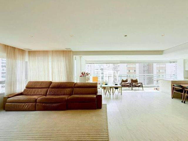 Apartamento 4 dormitórios 3 suítes, 220 m², à venda ou locação Campo Belo São Paulo/SP