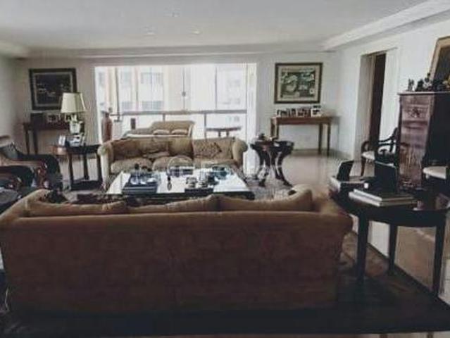 Apartamento, 4 dormitórios, 419 m², em Higienópolis