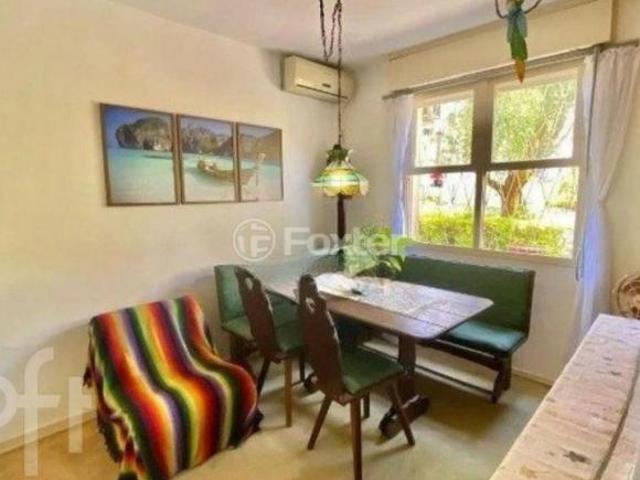 Apartamento, 4 dormitórios, 77 m², em Passo da Areia
