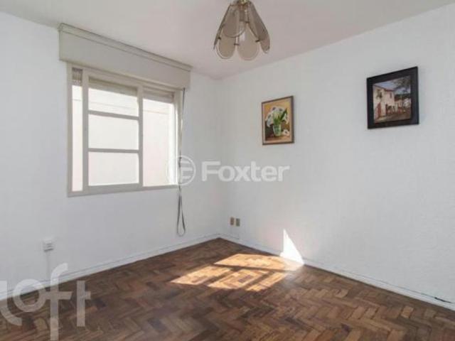 Apartamento, 4 dormitórios, 77.63 m², em Menino Deus