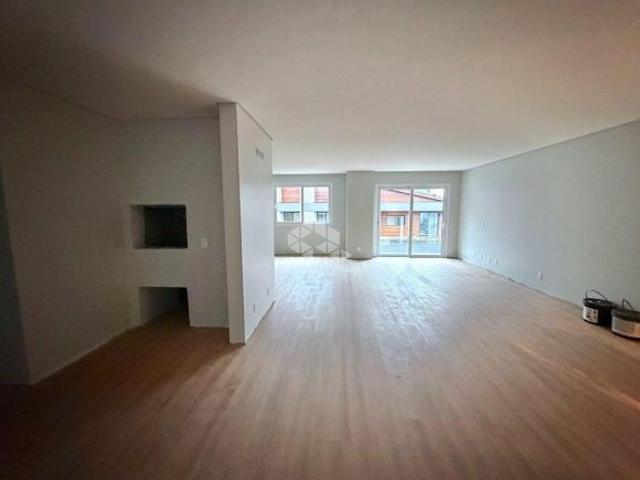 Apartamento 4 dormitórios/suítes, 236,55m², 2 vagas, no Centro de Gramado