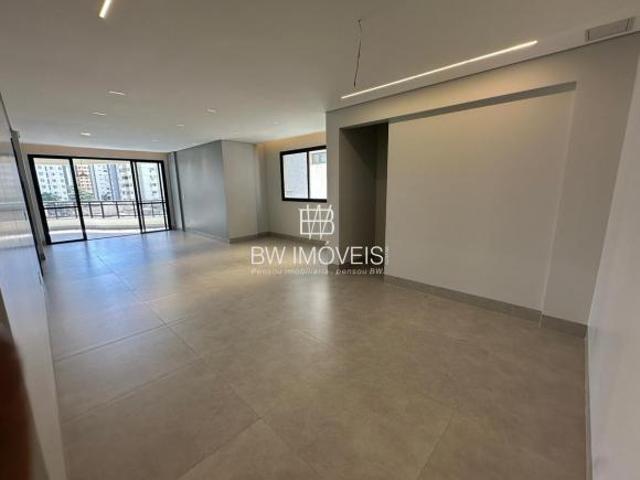 Apartamento 4 Quartos | 3 Suítes no Setor Bueno 178 m²