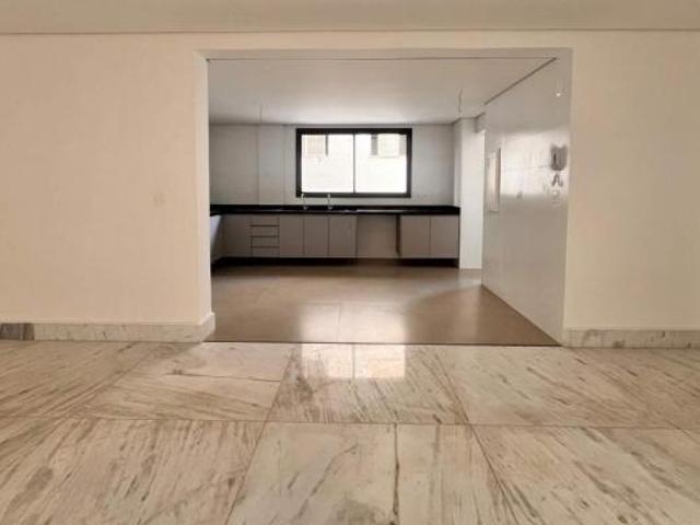 Apartamento 4 quartos 1 suíte na Savassi – 160,91 m², 2 vagas e lazer completo