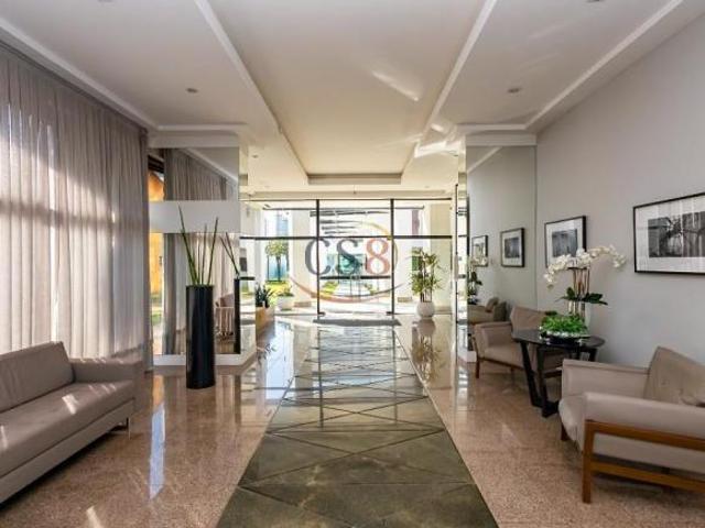 Apartamento 4 quartos, 2 suites, 172m² no Ecoville, ensolarado, com sacada, lareira e 2 vagas, próxi