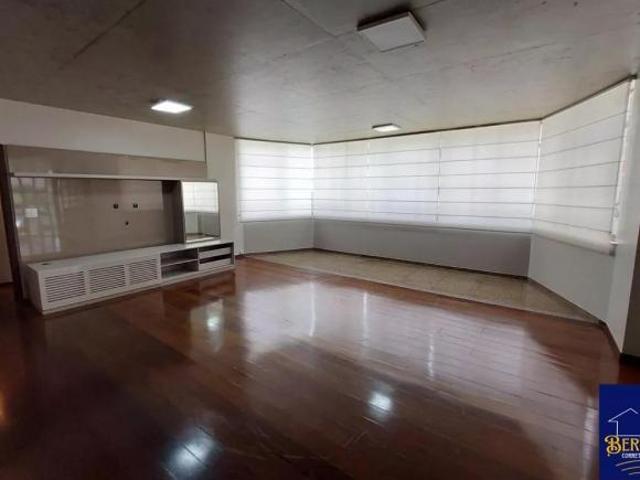 Apartamento 4 quartos, 2 suítes, 225m², 3 vagas em linha, um por andar com vista definitiva, no Guti