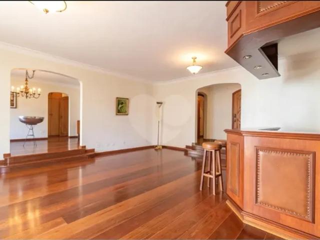 Apartamento 4 quartos 2 suítes a venda em Moema