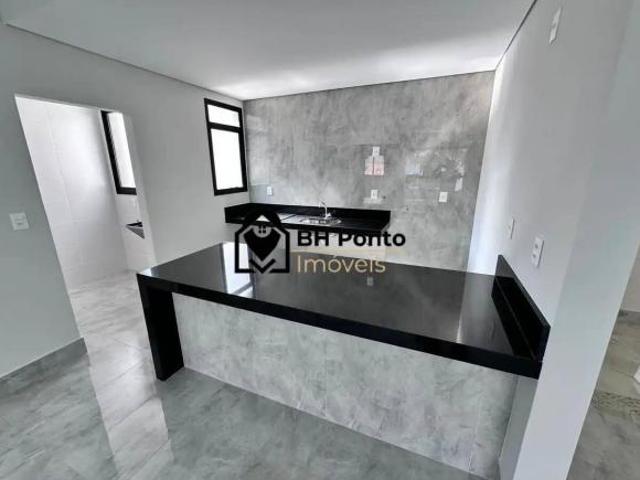 Apartamento 4 quartos, 2 suítes no bairro Castelo Belo Horizonte