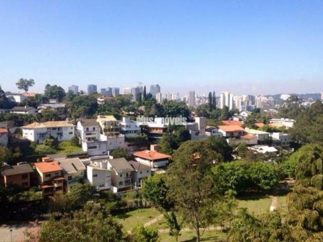 Apartamento 4 Quartos 4 Suítes 5 Vagas e Depósito no Panamby!
