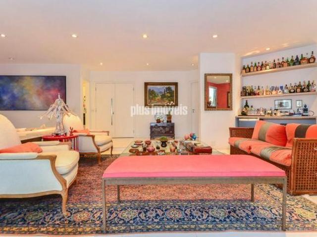 Apartamento 4 Quartos 4 Suites 5 Vagas no Real Parque!