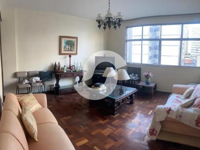 Apartamento 4 Quartos com Suíte no Miolo de Icaraí, 142m² e 1 Vaga Niterói