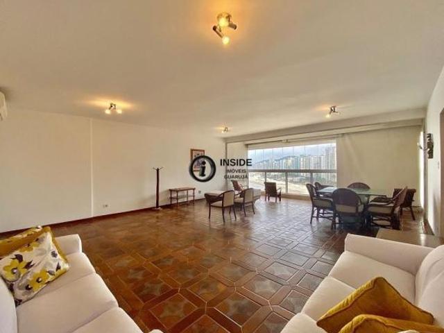 Apartamento 4 quartos com 2 suítes frente ao mar