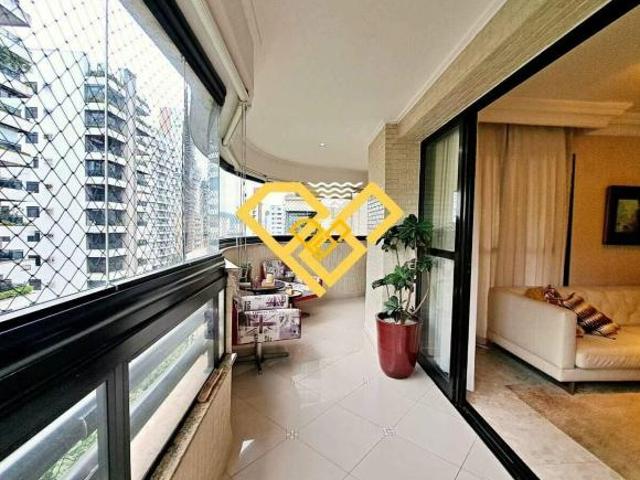Apartamento 4 Quartos à venda em Santos Sp