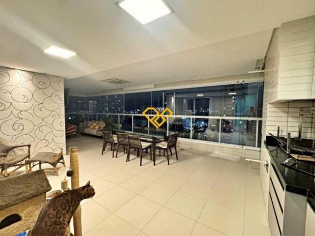 Apartamento 4 Quartos a Venda em Santos Sp