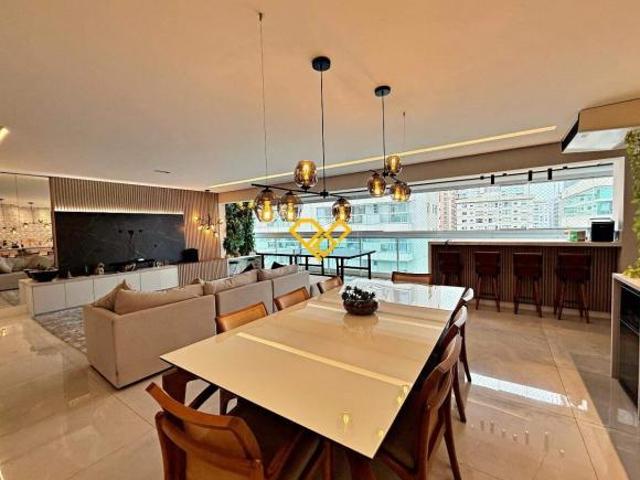 Apartamento 4 Quartos à Venda em Santos Sp