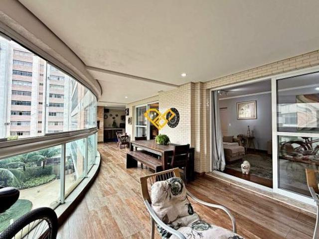 Apartamento 4 Quartos a Venda em Santos Sp