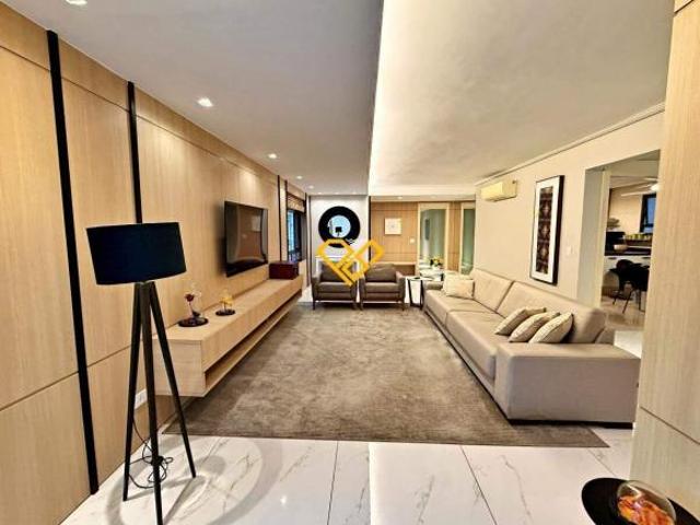 Apartamento 4 Quartos a Venda em Santos Sp