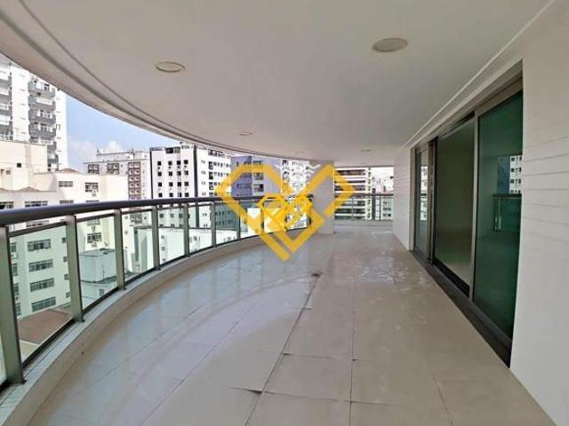Apartamento 4 Quartos em Santos