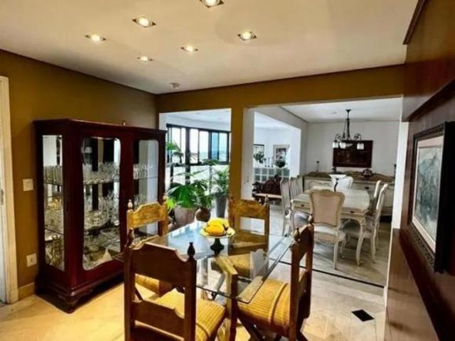 Apartamento 4 Quartos no Edifício Royal Garden Boa Vista