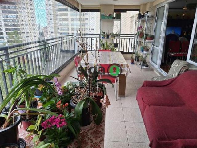 Apartamento 4 quartos sendo 3 suítes e 3 vagas no Domínio Marajoara