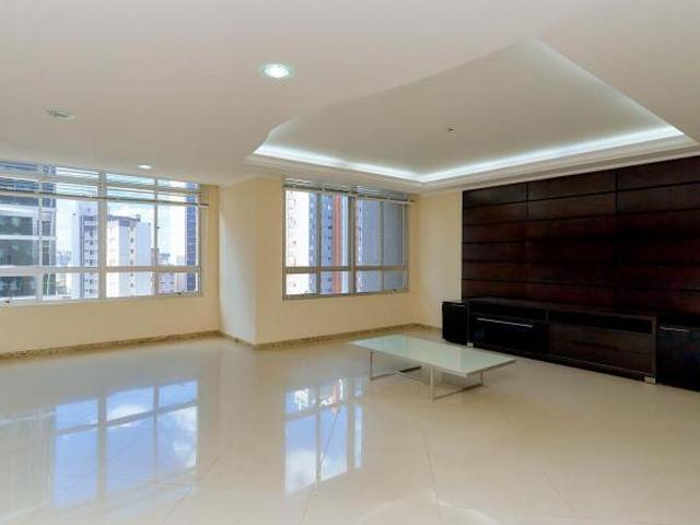 Apartamento, 4 quartos, suíte, 2 vgs paralelas, semimobiliado, face norte, Batel