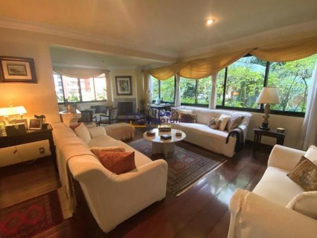Apartamento 4 suítes 4 vagas Panamby
