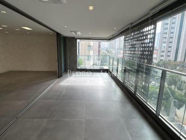 Apartamento 4 suítes, 5 vagas, Anália Franco