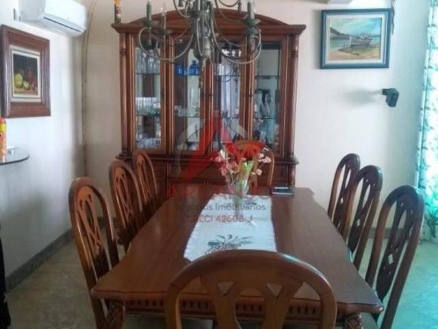 Apartamento 4 suítes,02 com hidromassagem, sala de Tv, 3 garagens