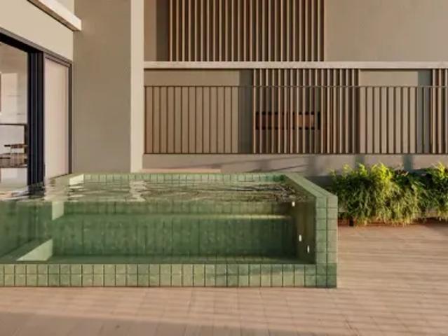 Apartamento, 4 suítes, 245 m2, Varanda Gourmet com churrasqueira a carvão, acima da Praça do Sol